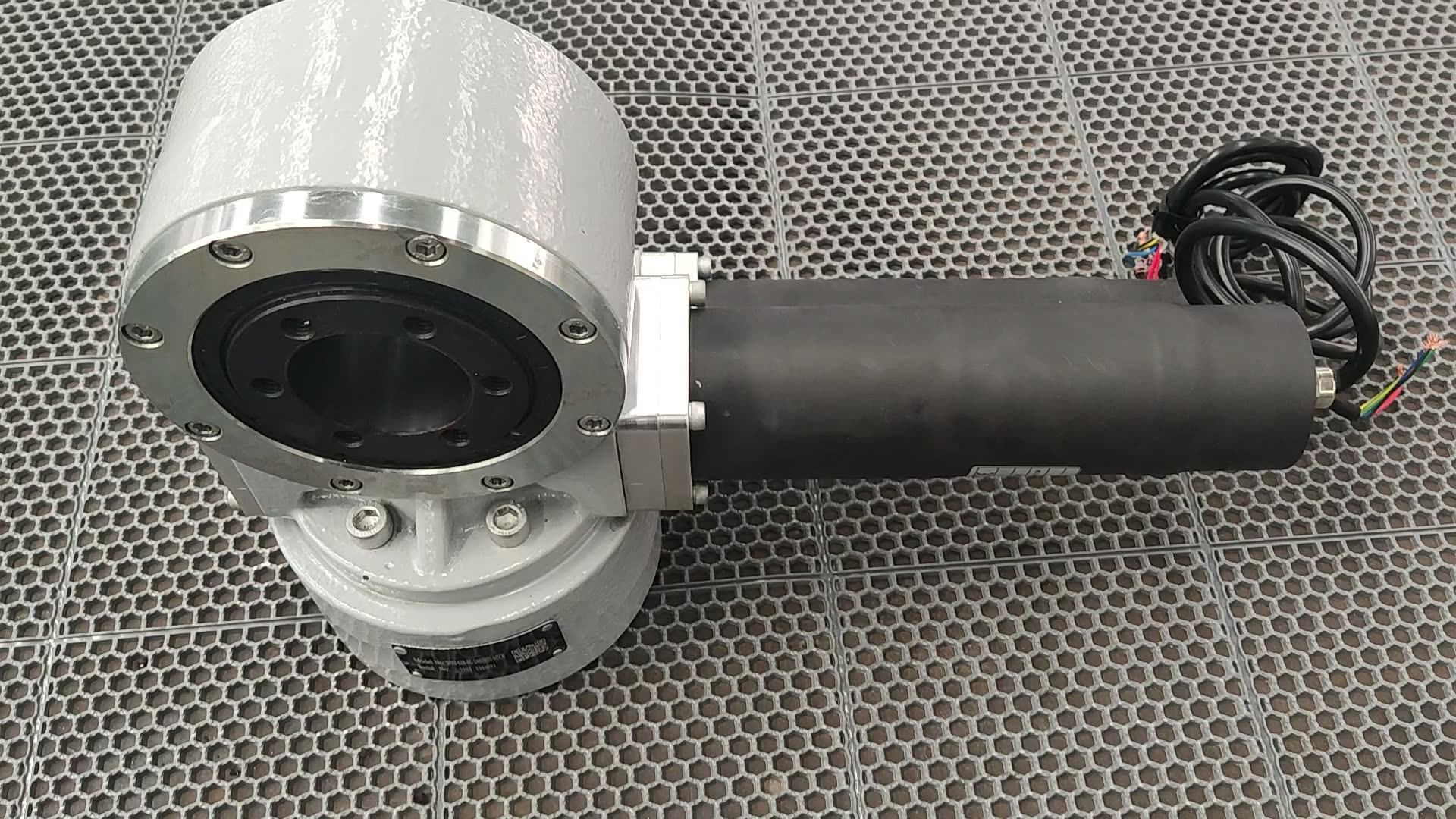 Luoyang Jw Solar Tracker Enclosed Single/dual Axis Se7 Sde7 Sdd7 Se7-2 ...