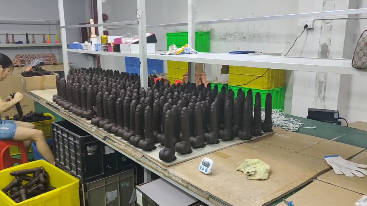 电动假阴茎仿真阳具伸缩震动液态硅胶女用自慰器炮机成人性用品 阿里巴巴