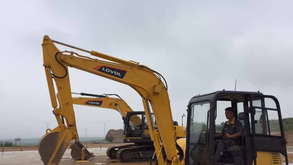 8 Ton Small Digger Hydraulic Excavator 0.32cbm 80hp With Dozer Blade ...