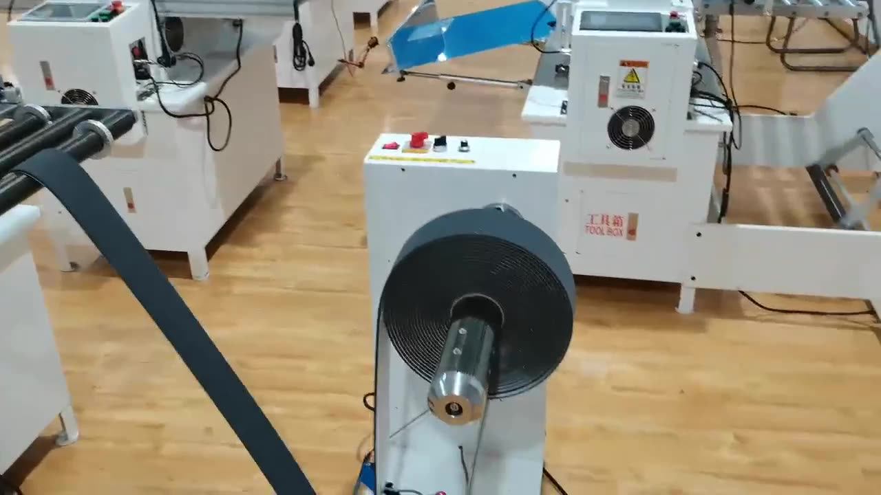 Easy Operation Roll Material Unwinding And Rewinding Machine - Buy ...