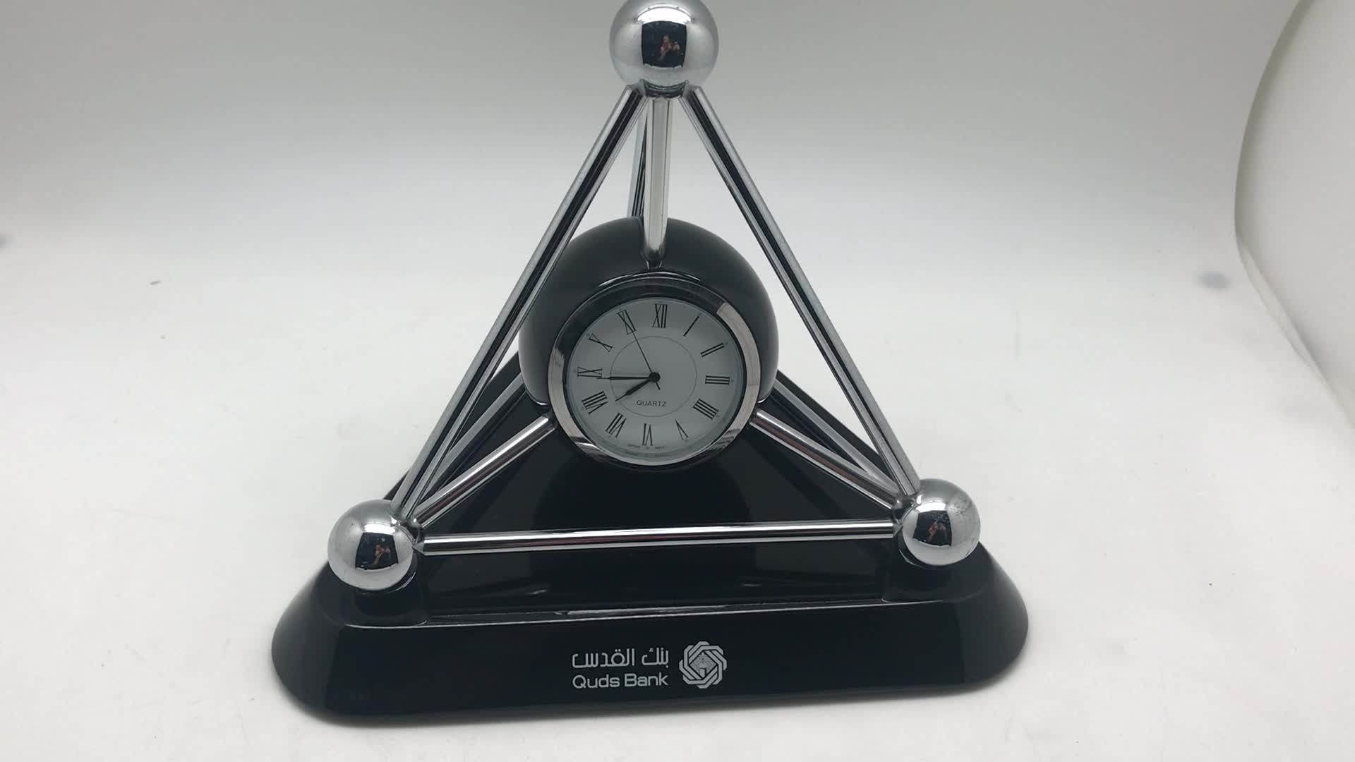 Triangle Black Wooden Desk Clock - Buy Wooden Desk Clock,Time Zone Desk ...