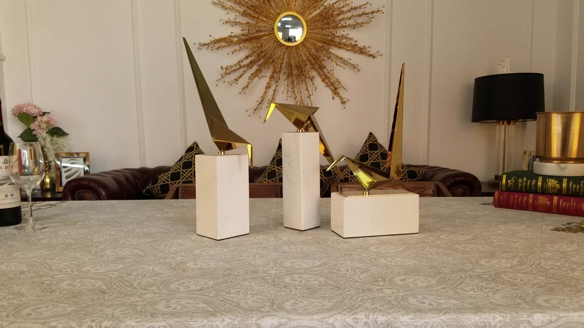 Show Pieces For Home Decoration Living Room Handcrafted Decoration ...