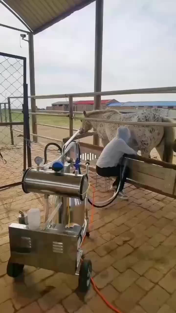 Mobile Milking Machine Single And Double Barrel Vacuum Pump Milking ...