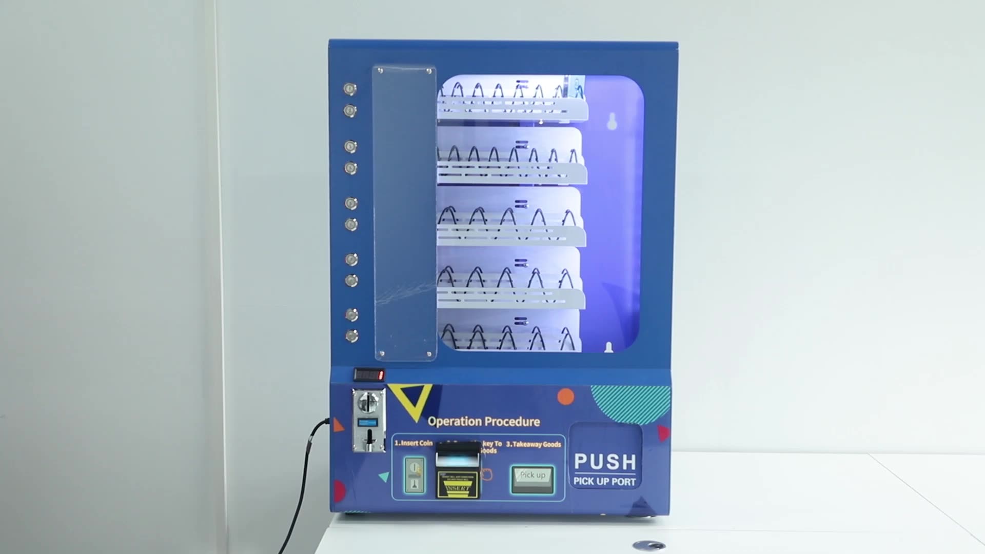 Custom Outdoor Small Smart Wall Mounted Vending Machines For Foods And ...