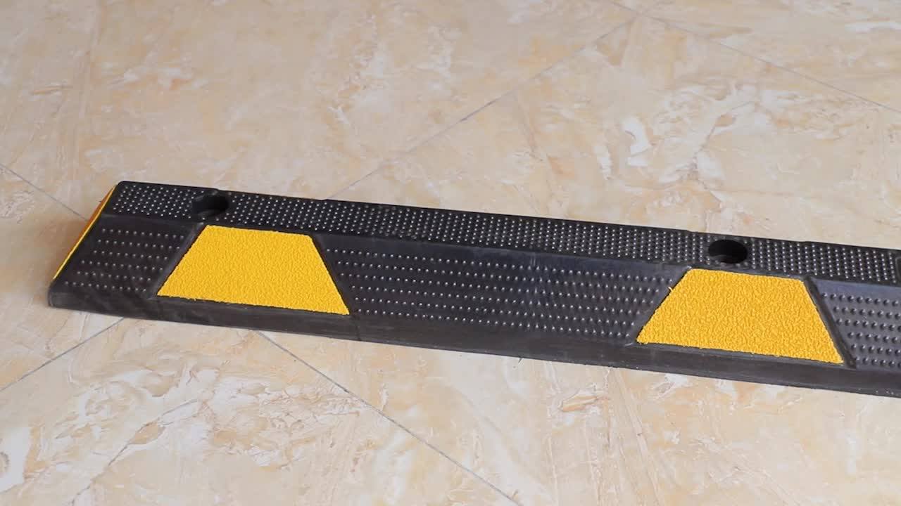 Rubber Wheel Stopper Forklift Container Ramp - Buy Forklift Container ...