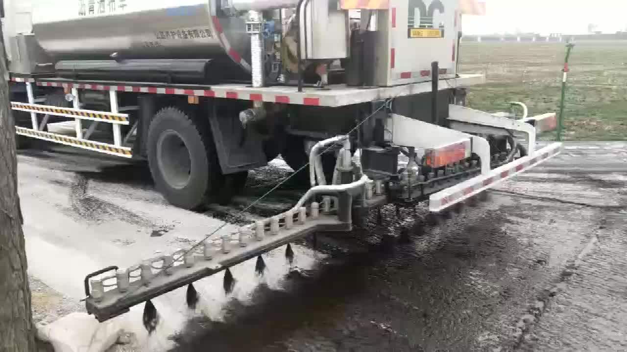 Factory Asphalt Distributor Truck Liquid Asphalt Sprayer Road ...