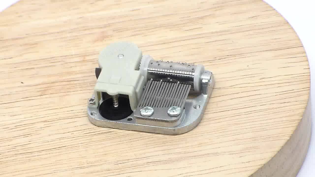 18 Note Small Size Wind Up Miniature Music Box - Buy Miniature Music ...