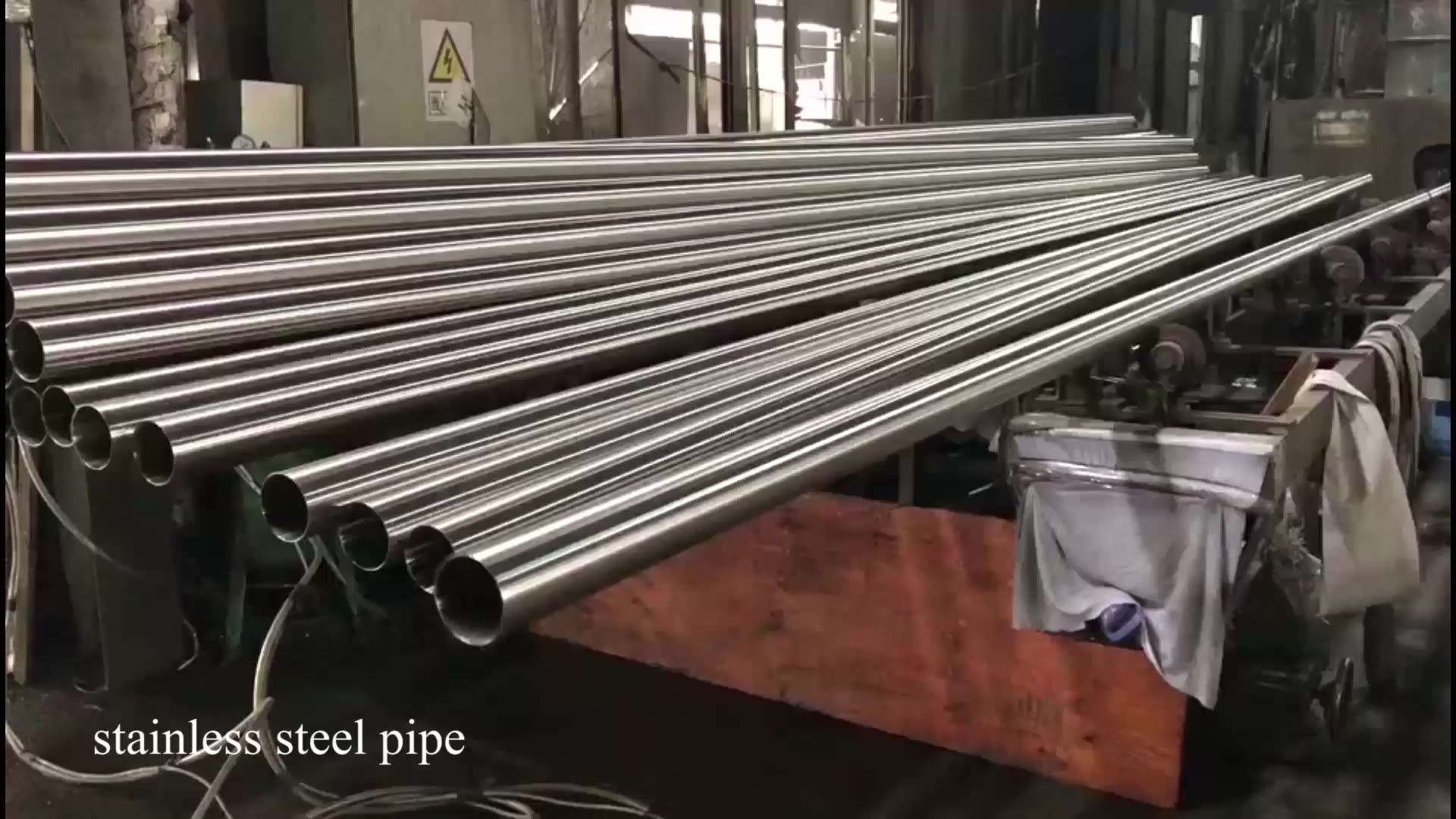 Astm A312 30 Inch Capillary 202 316 304l 321 430 Round Square Stainless ...