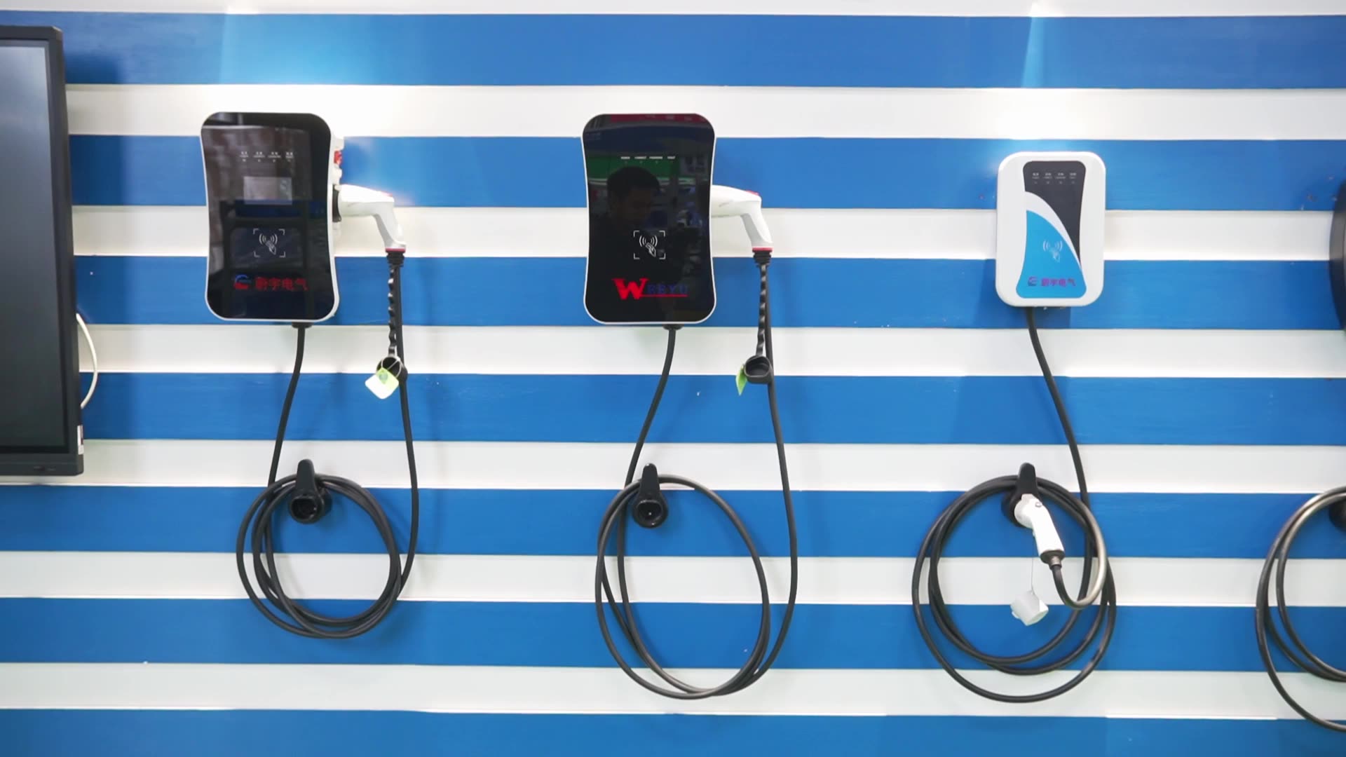 7kw 3 Phase Ev Charger Wallbox 32a Wall-mounted Charging Stations Type 2 Plug Electric Charger ...