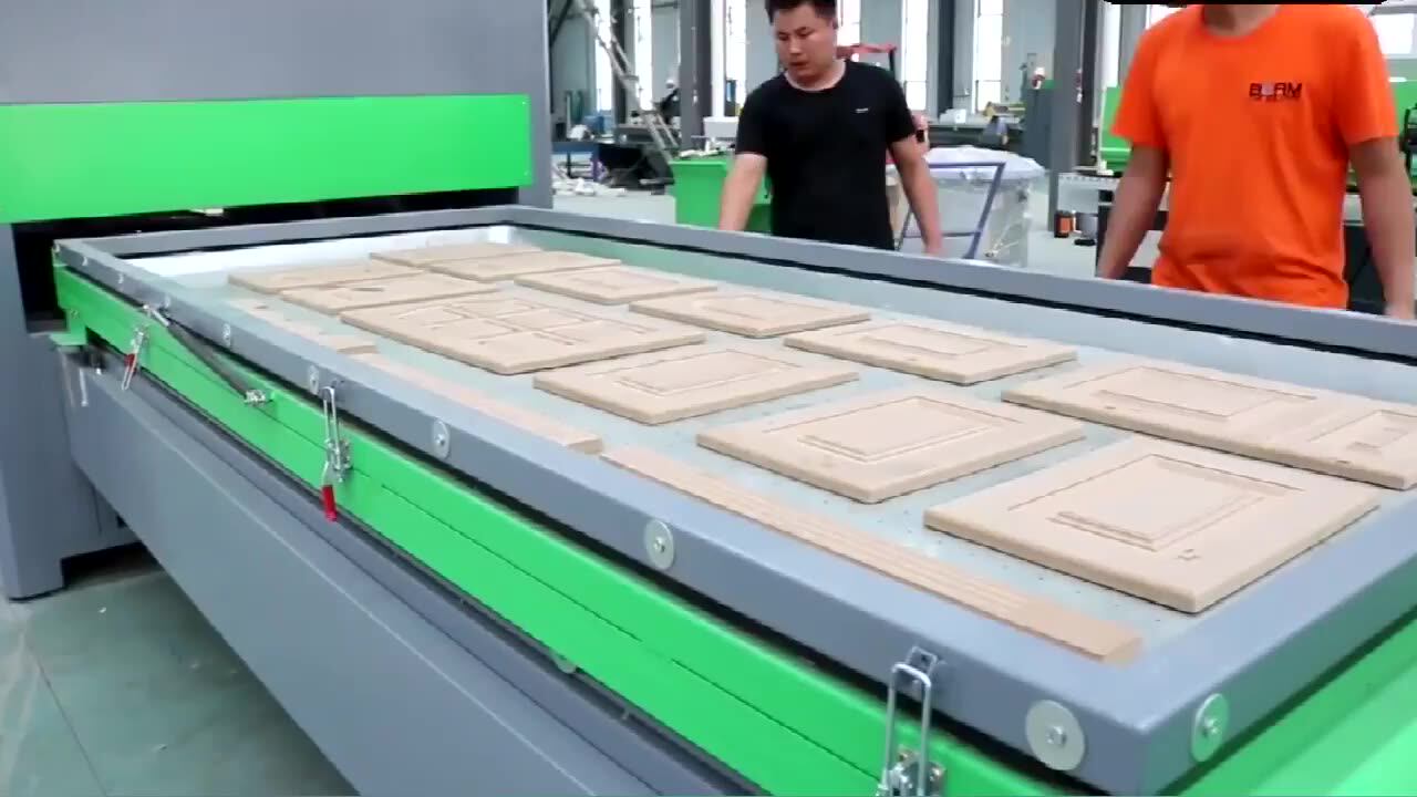Automatic Pvc Vacuum Press Membrane Wood Laminating Machine For Door ...