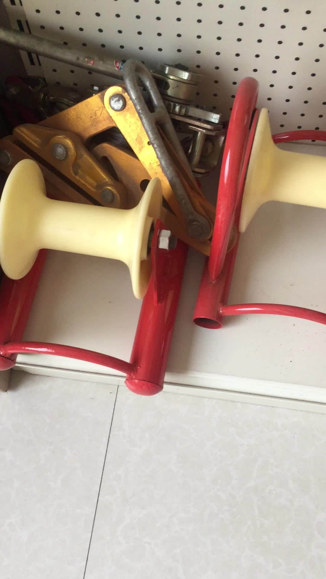 China Cable Roller With Aluminum Wheel/cable Pulling Rollers - Buy ...