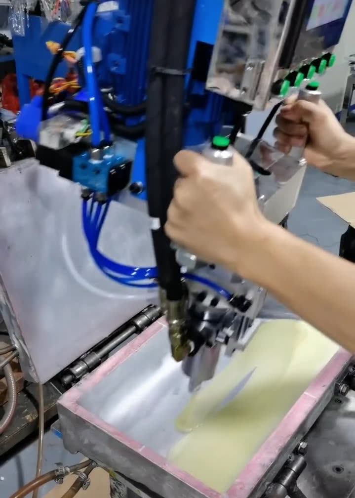 Two Component High Pressure Polyurethane Injection Foaming Machine ...