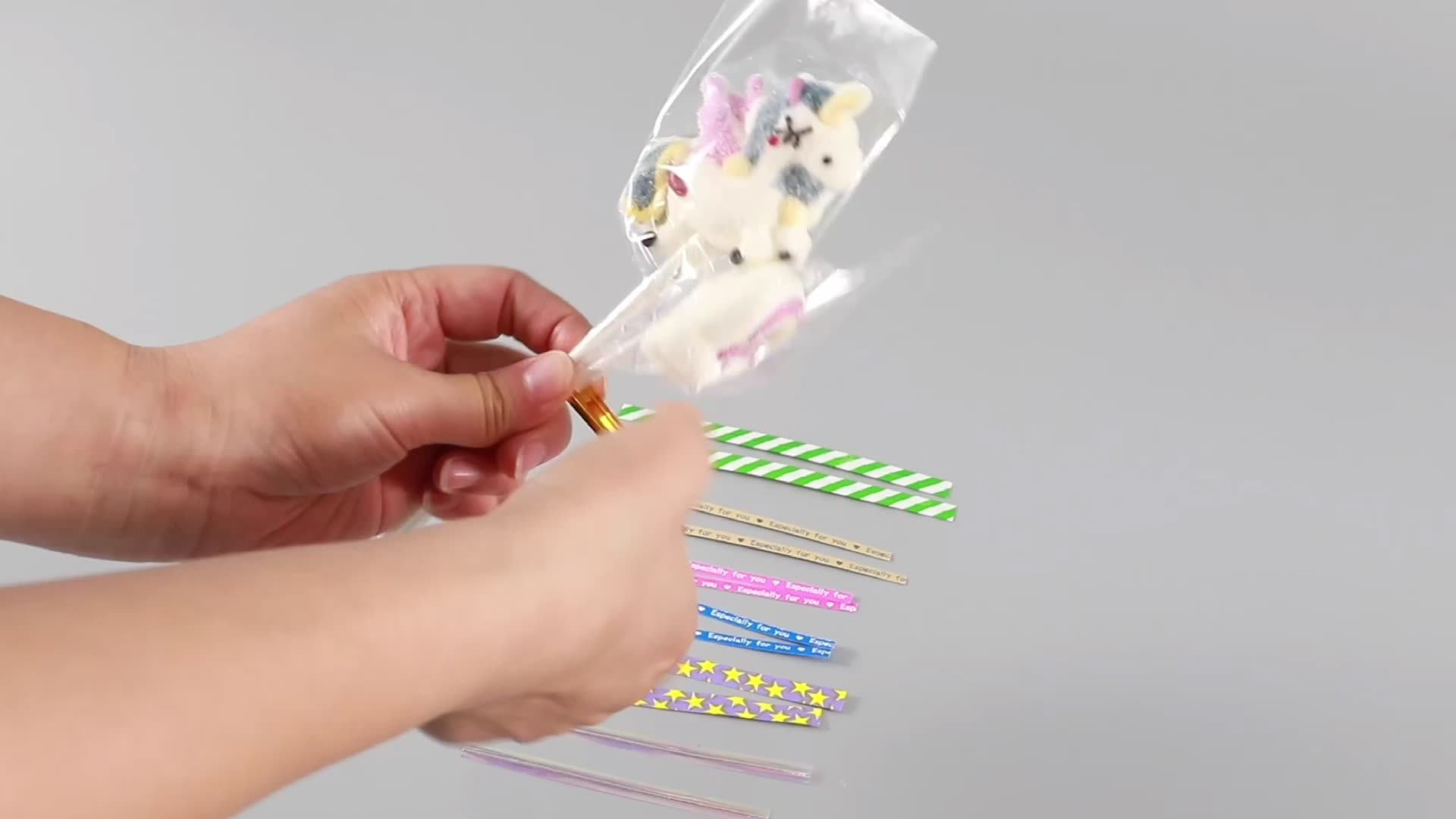 Safe Solid Paper Lollipop Sticks Customized Color Paper Sticks For ...