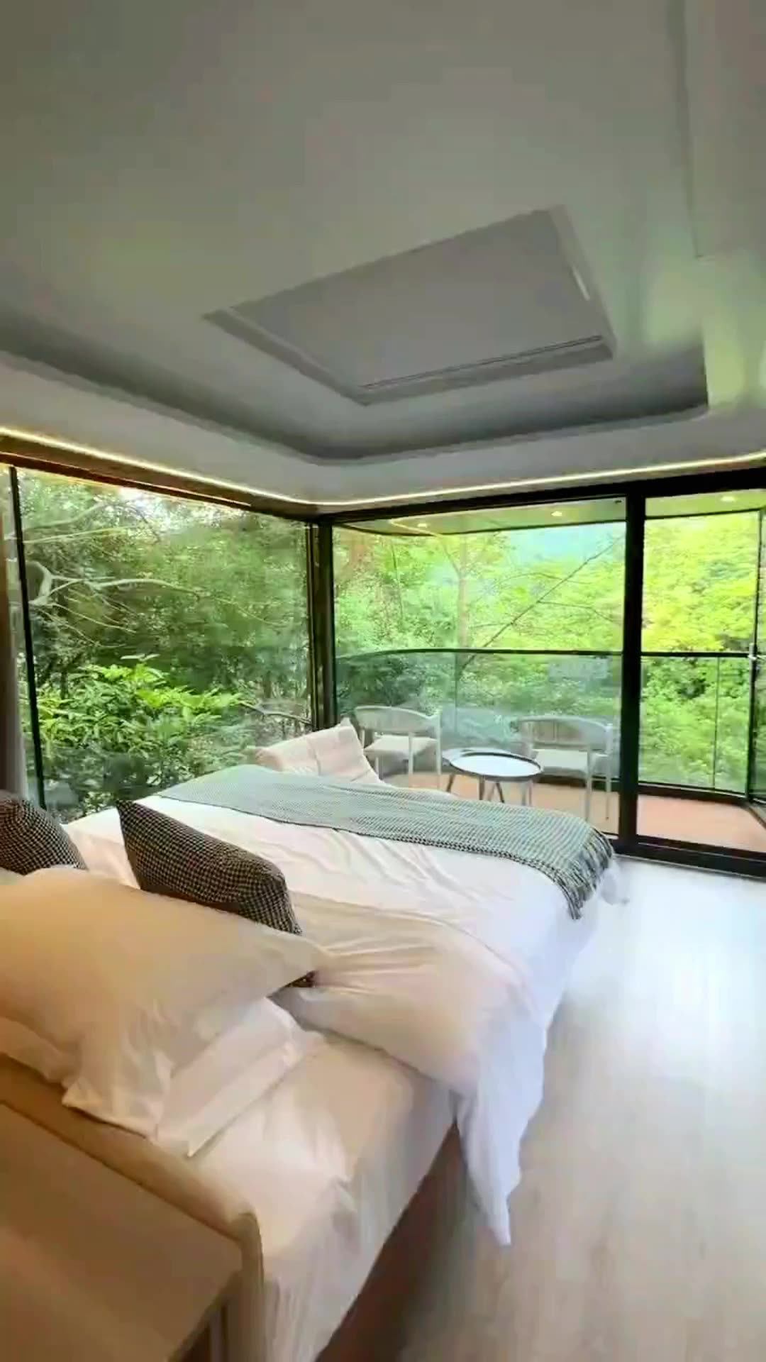 China Manufacturer Luxury Villa Tiny House Capsule House Space Villa ...