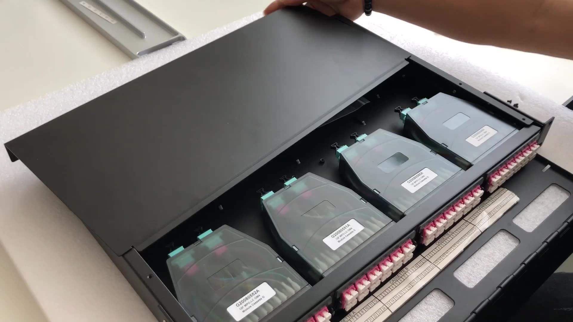 1u 19 Inch 24 Cores Fiber Optic Panel Rack Mounted Panel Frame Mpo ...