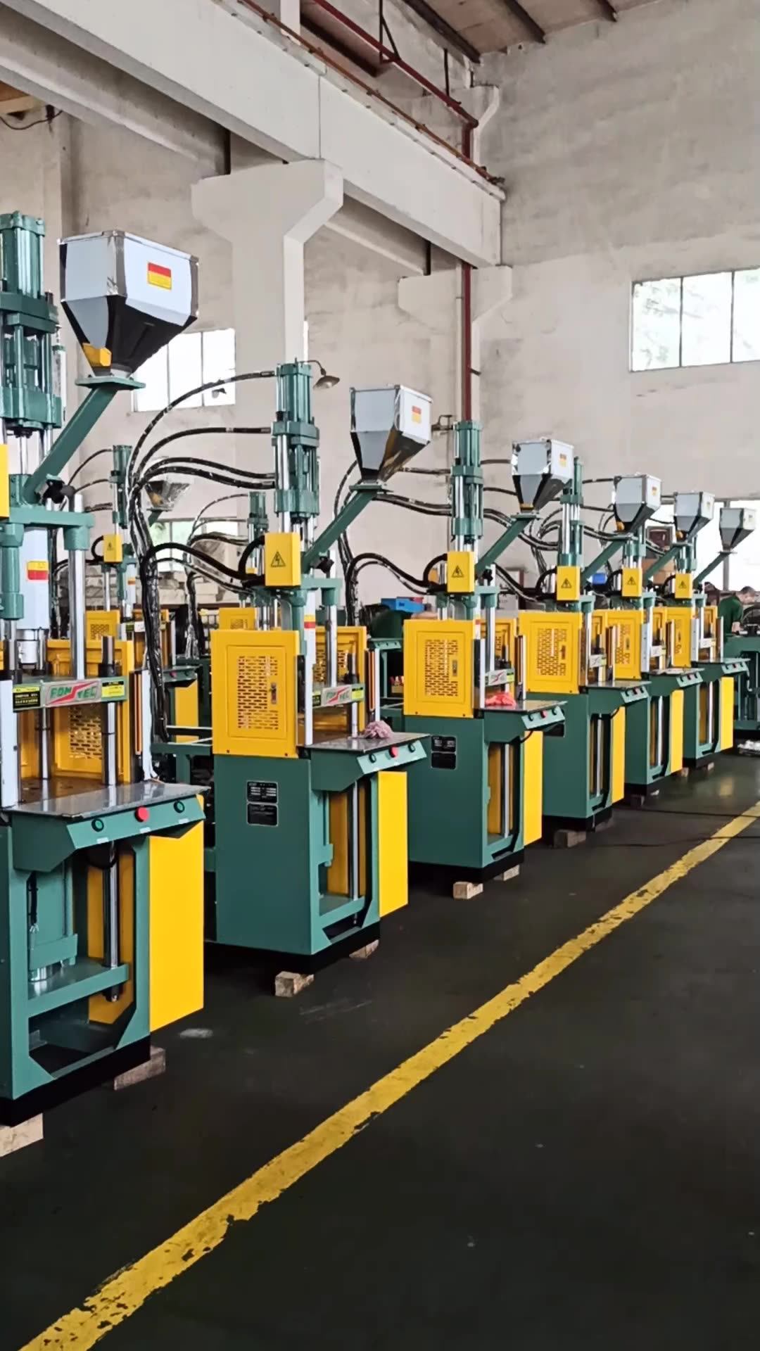 Fomtec Vertical Injection Molding Machine 30 Ton Plastic Food Container ...