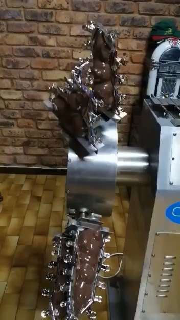 Automatic Hollow Chocolate Apples Peaches Moulding Machine Chocolate ...
