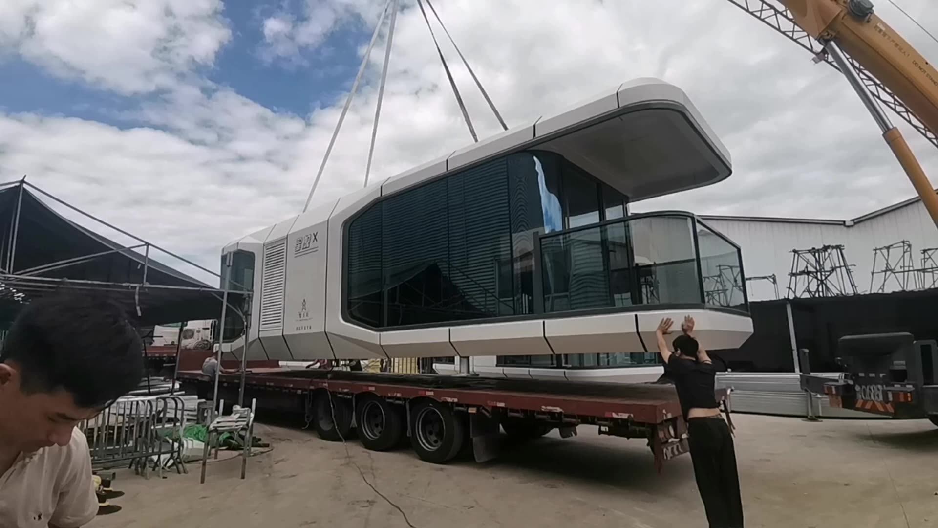 Capsule House Commercial Space Airship Pod/ Prefab House Under 20k ...