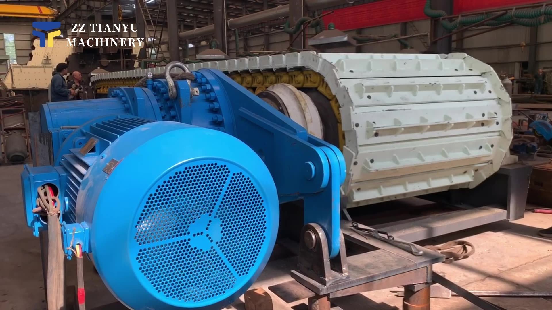 Heavy Duty Buckling Handling Apron Feeder Running On Iron Ore Quarry In ...