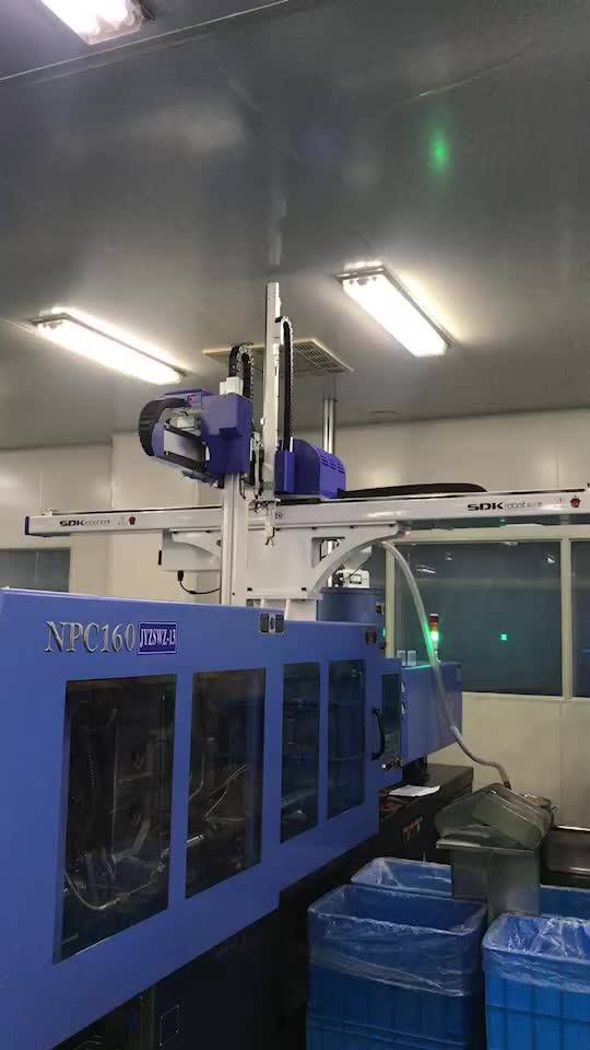 Pick And Place Robot Arm 3 Axis Manipulator For Plastic Injection ...
