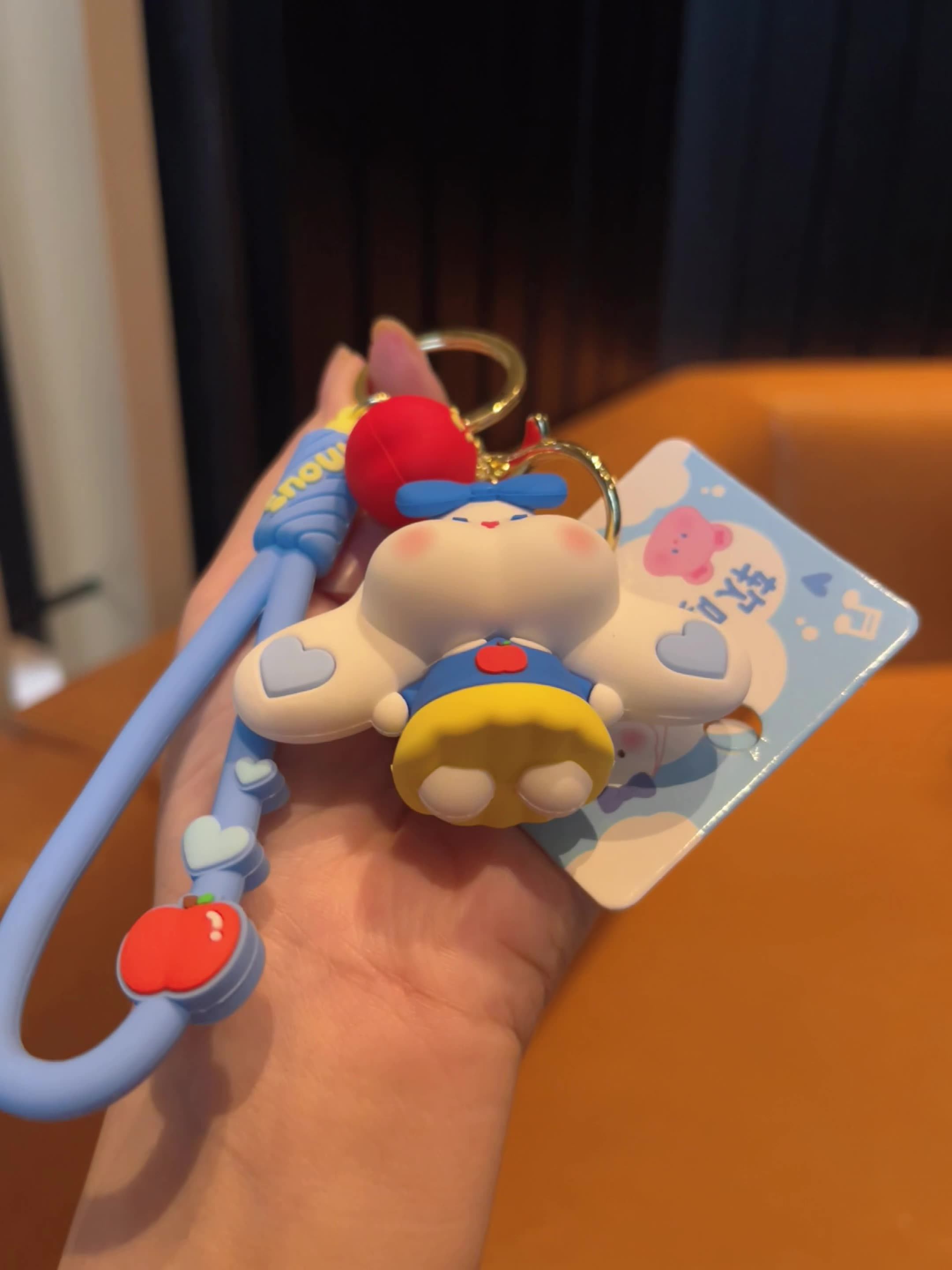 苹果兔子钥匙扣网红可爱小兔子礼品精致包包挂饰汽车钥匙链可爱女-阿里巴巴