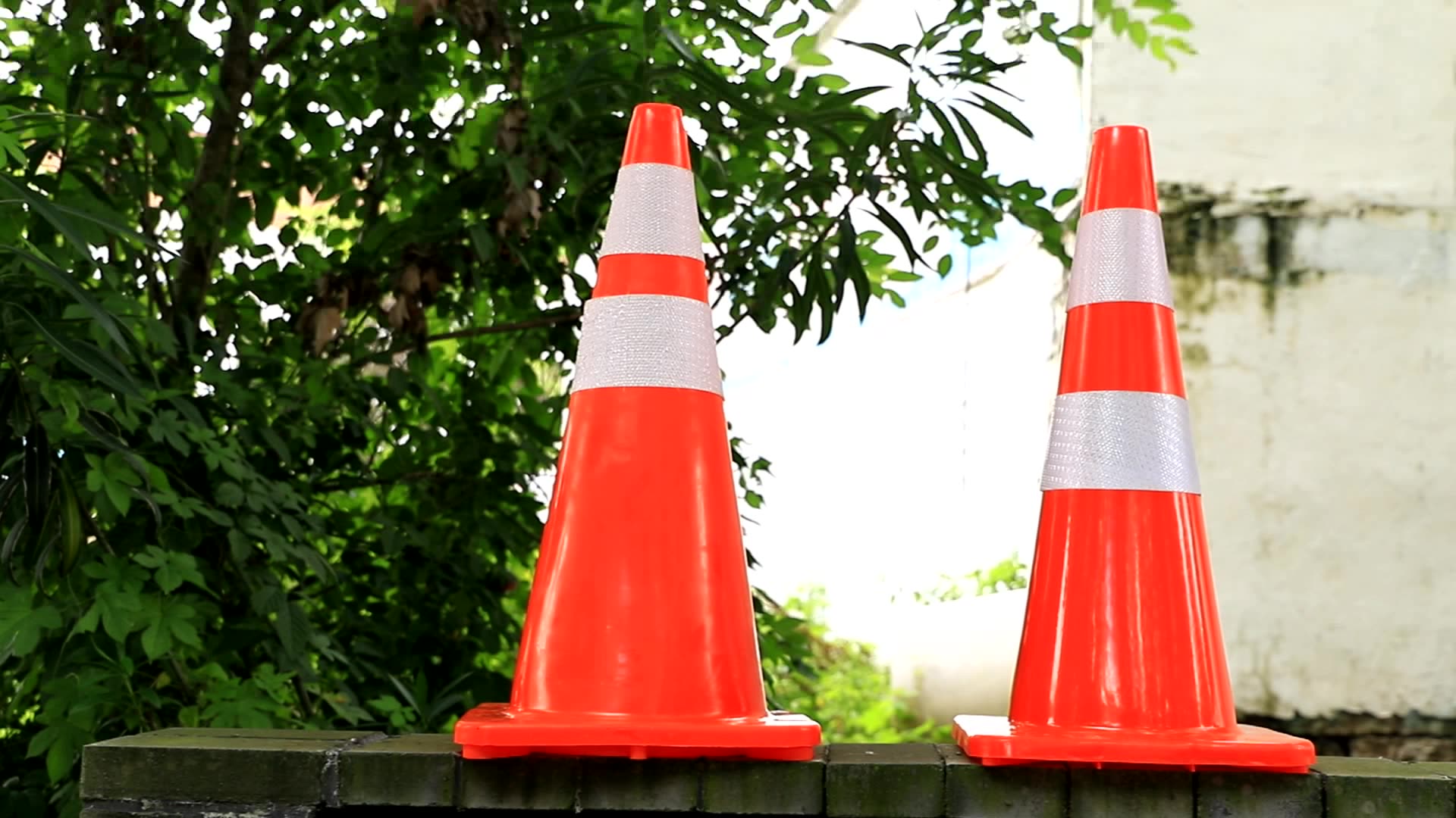 90cm Professional Manufacturer Traffic Road Safety Black Base Orange ...