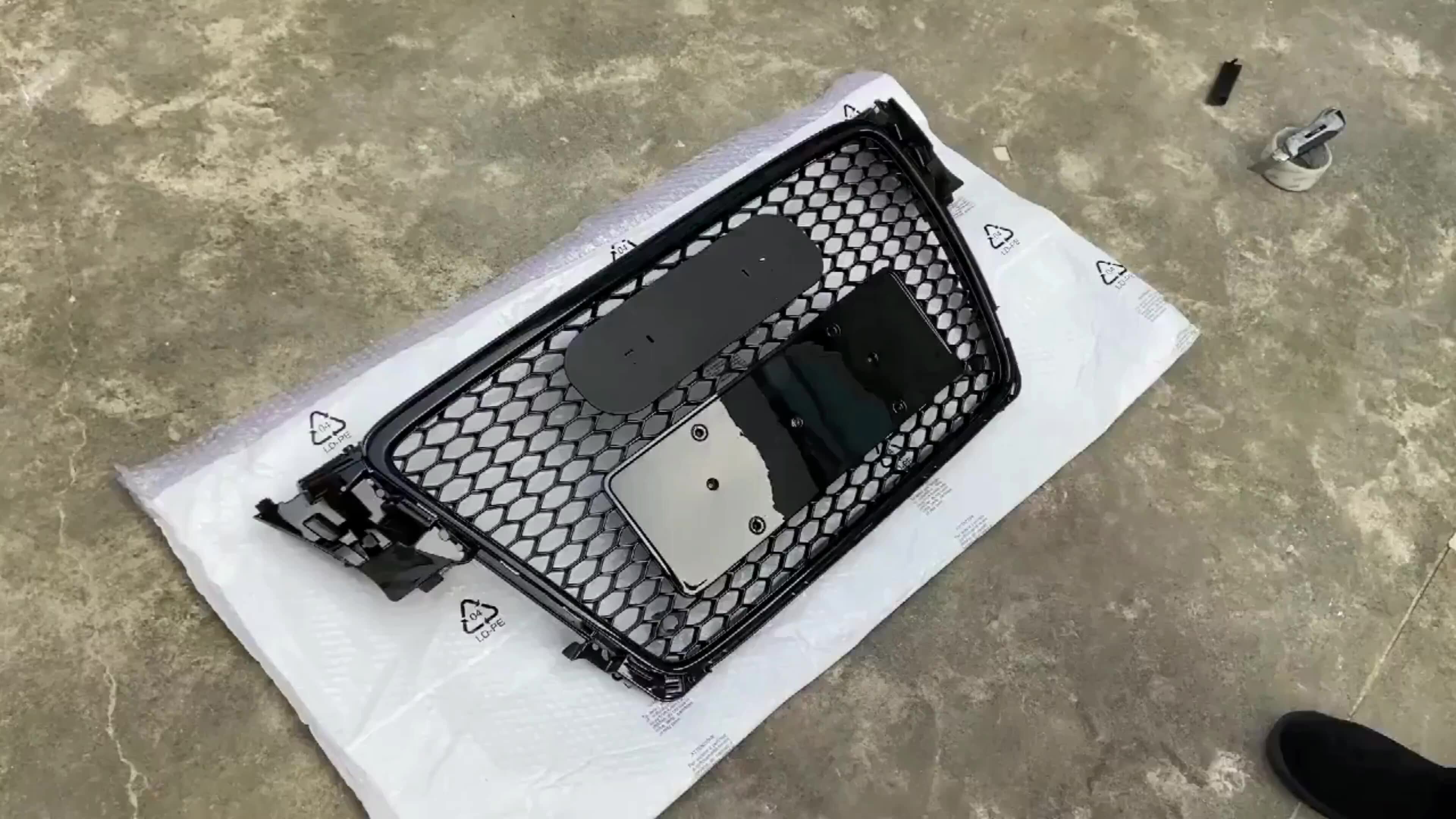 Rs5 Honeycomb Style Front Grille For Audi B8.5 A5/s5/rs5 2012 2013 2014 ...