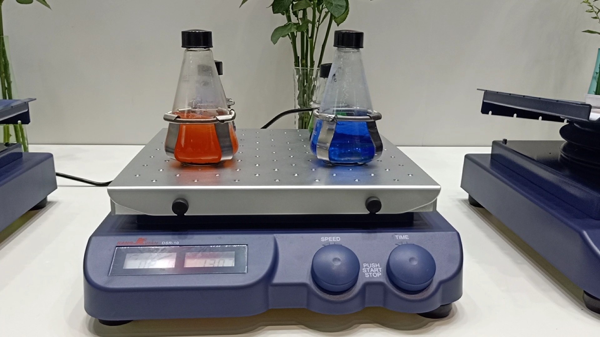 Dsr-10c Lab Rotator Digital Shaking Rotator With Bldc Motor - Buy ...