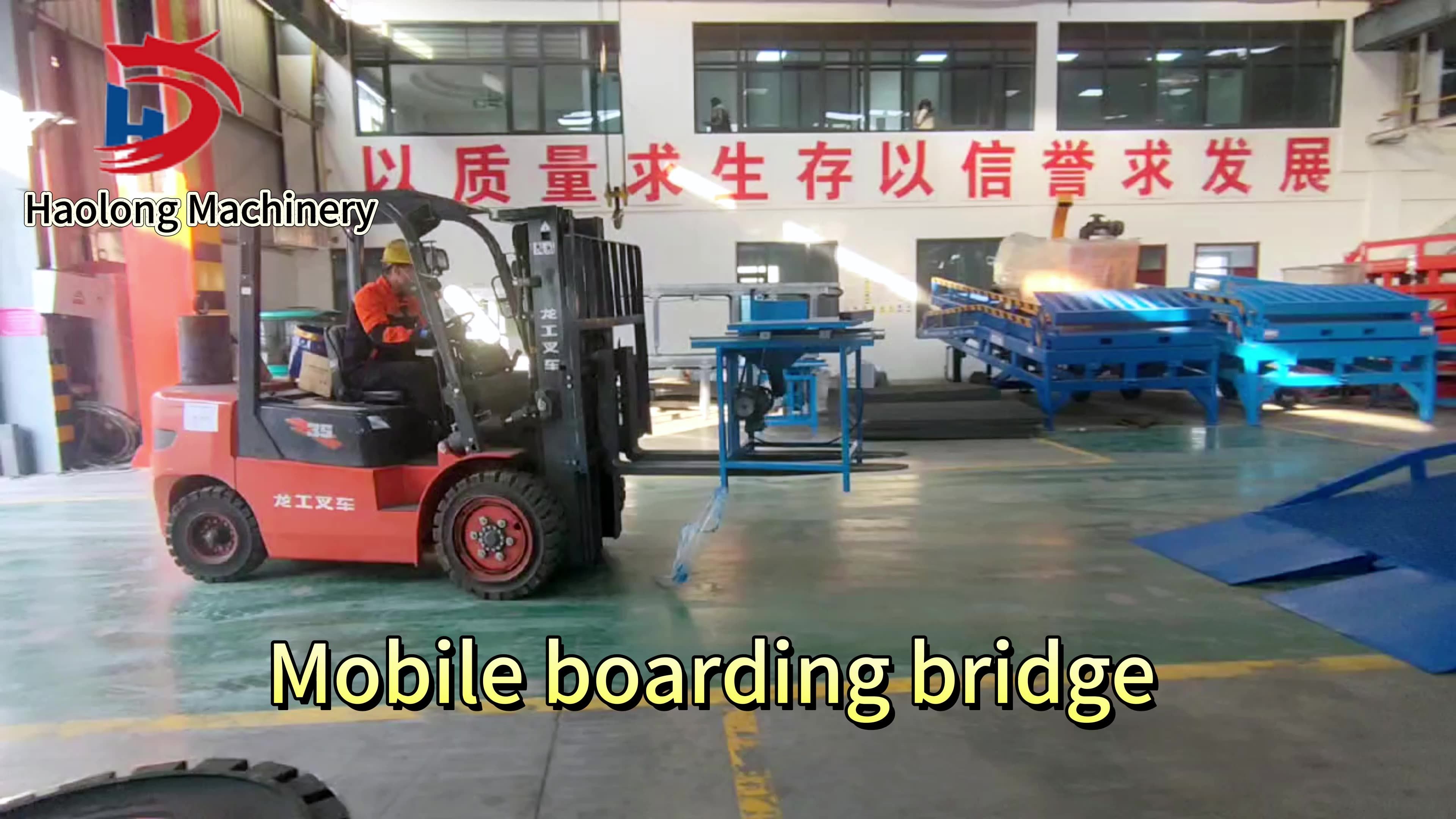 Mobile Hydraulic Container Loading Dock Ramp For Cargo & Storage ...