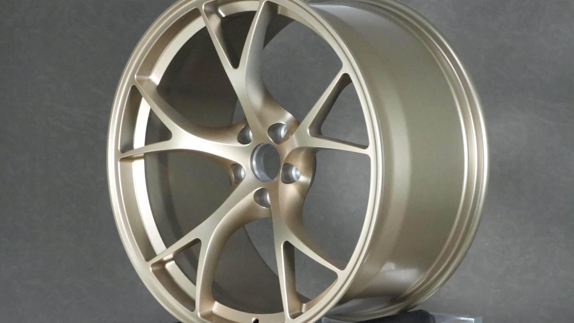 Wangu Alfa Romeo Hub One-piece Forged Wheel Rims Champagne Gold ...