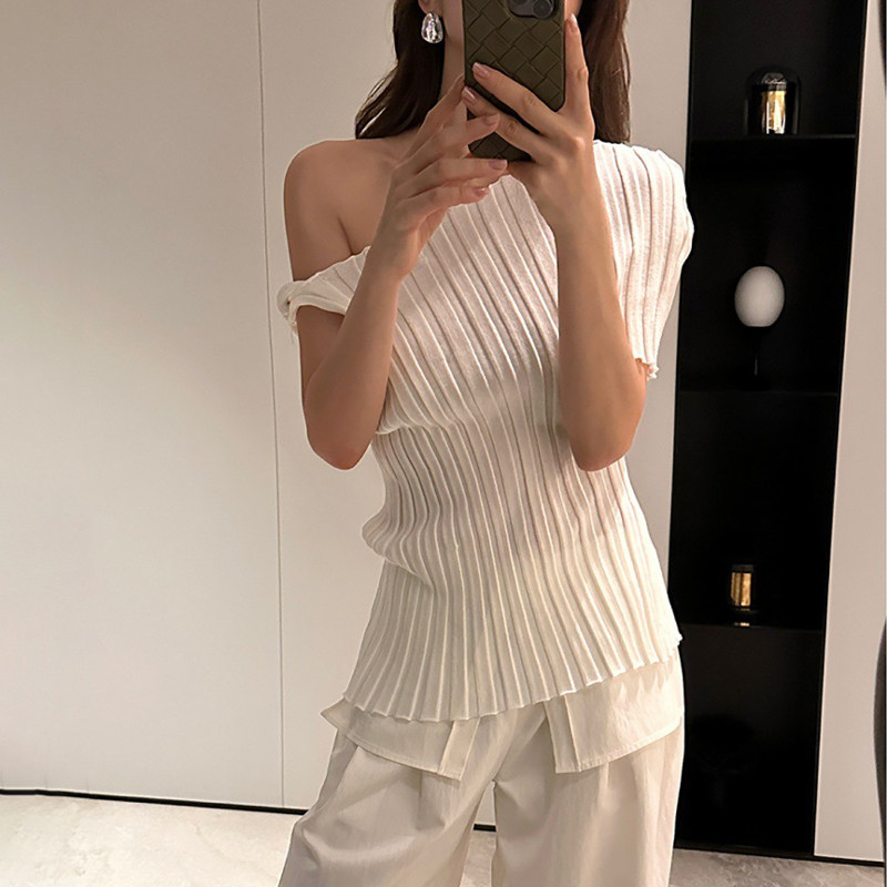 QINGNING 小眾輕奢vc氣質高級不對稱斜肩修身顯瘦坑條針織衫上衣