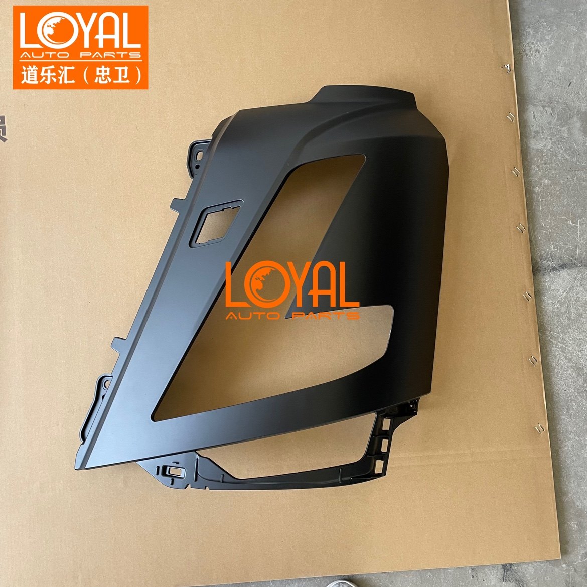 84407376 84407380大灯外框适用于沃尔沃国六卡车