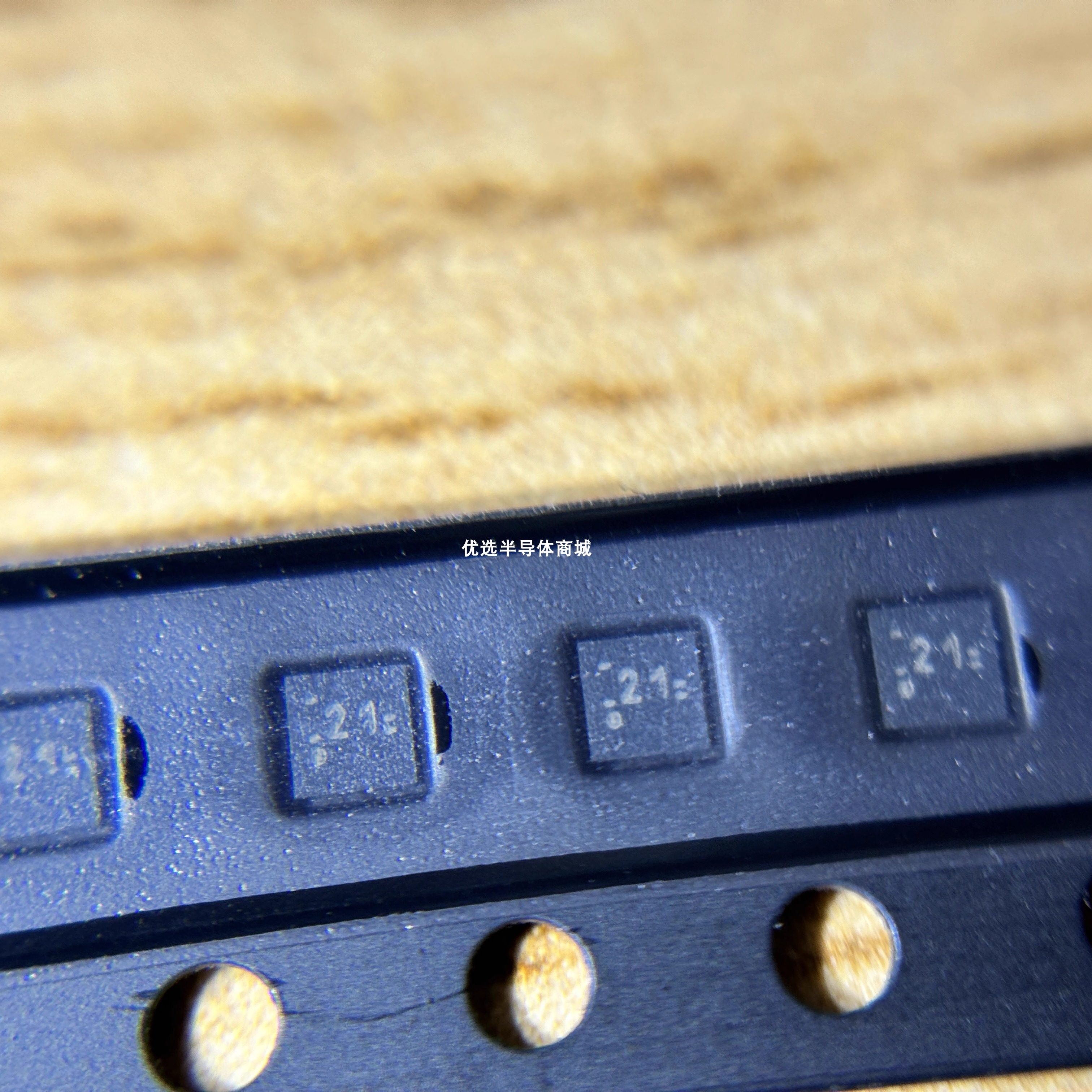 TUSB321RWBR USB接口集成电路USB Type-C CC丝印21封装X2QFN-12-Taobao