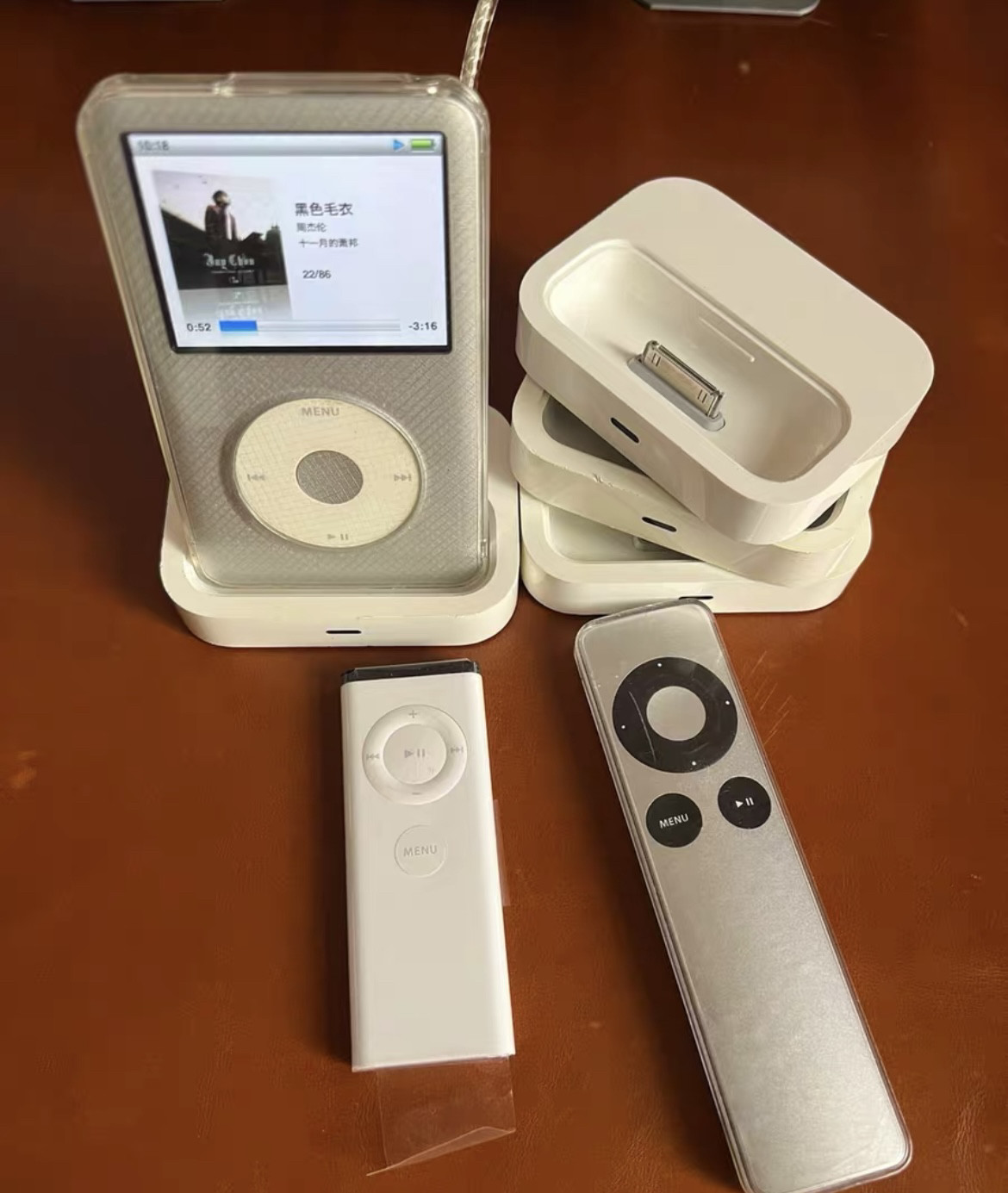 苹果iPod Classic Dock通用遥控充电底座：复古音乐爱好者的福音！-其它影音产品-淘宝好物网