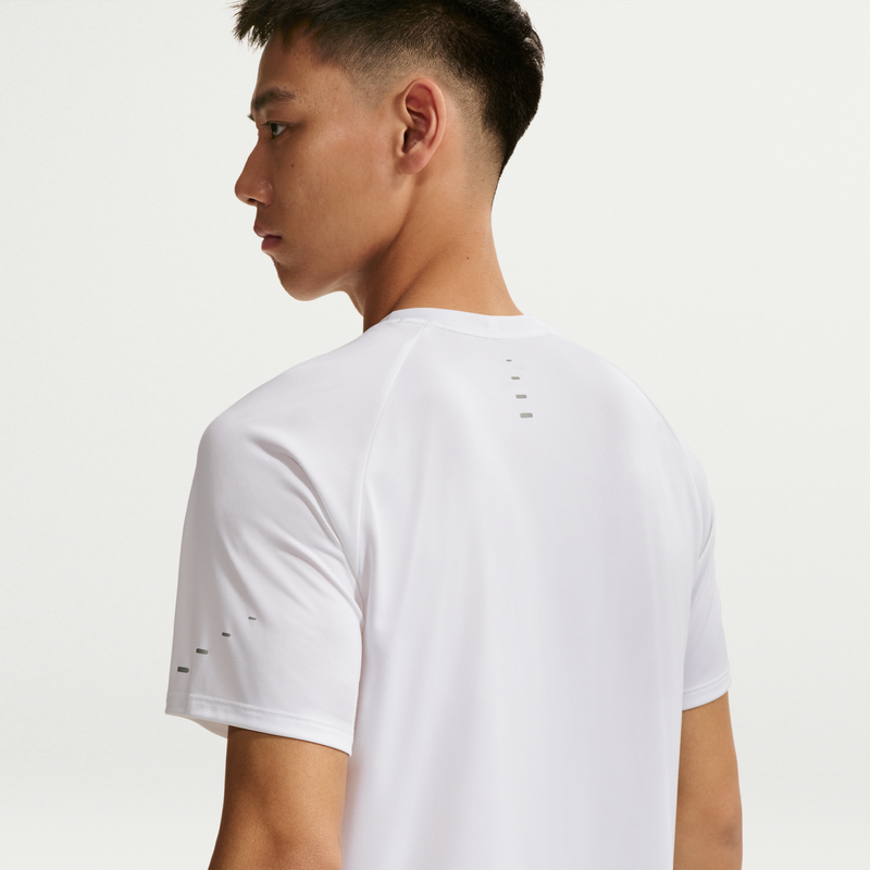 Nike DRI-FIT STRIDE HV5204：夏日跑步必备，透气反光，安全又时尚！-跑步T恤-淘宝好物网