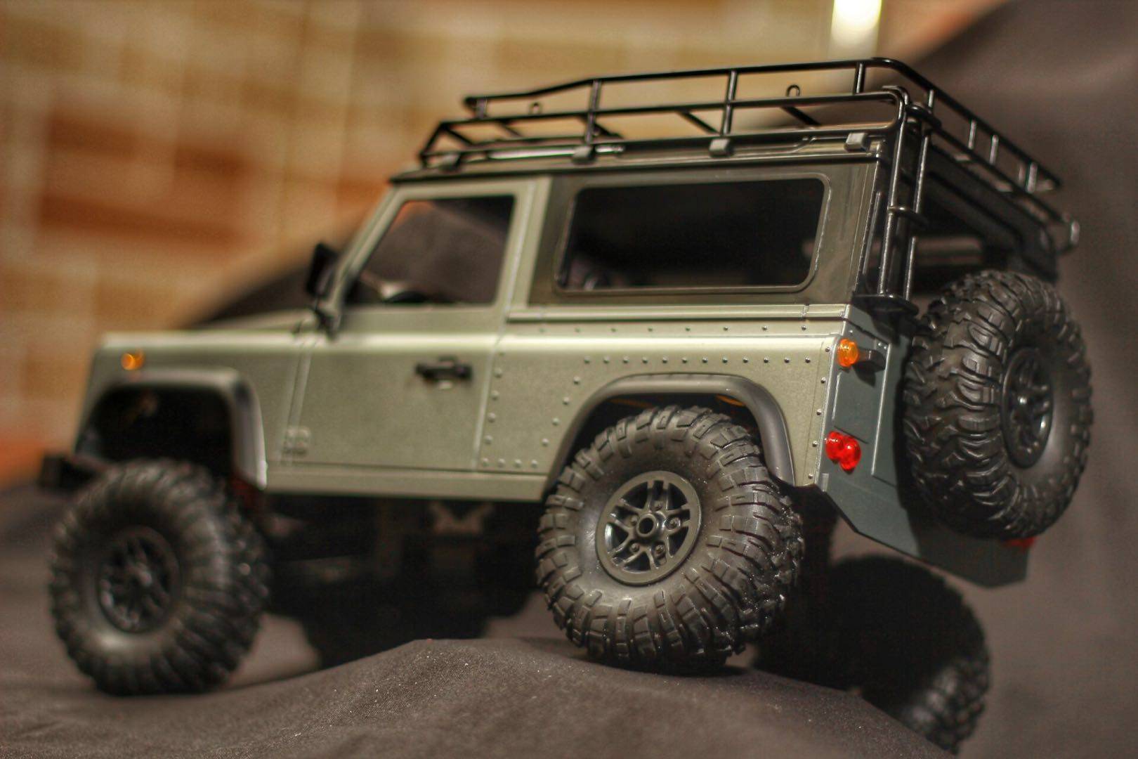 Reckless Land Rover Defender High Speed u200bu200bRC Climb Remote ...