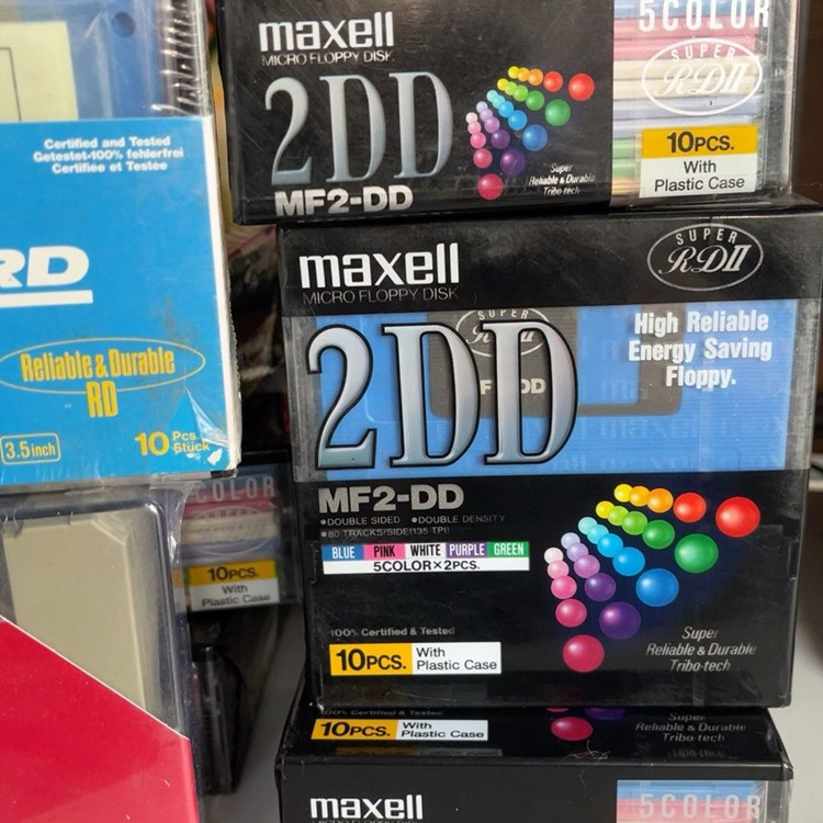 复古潮流新宠！Maxell MF2-DD 3.5寸软盘，带你穿越回90年代的回忆杀！-软盘-淘宝好物网