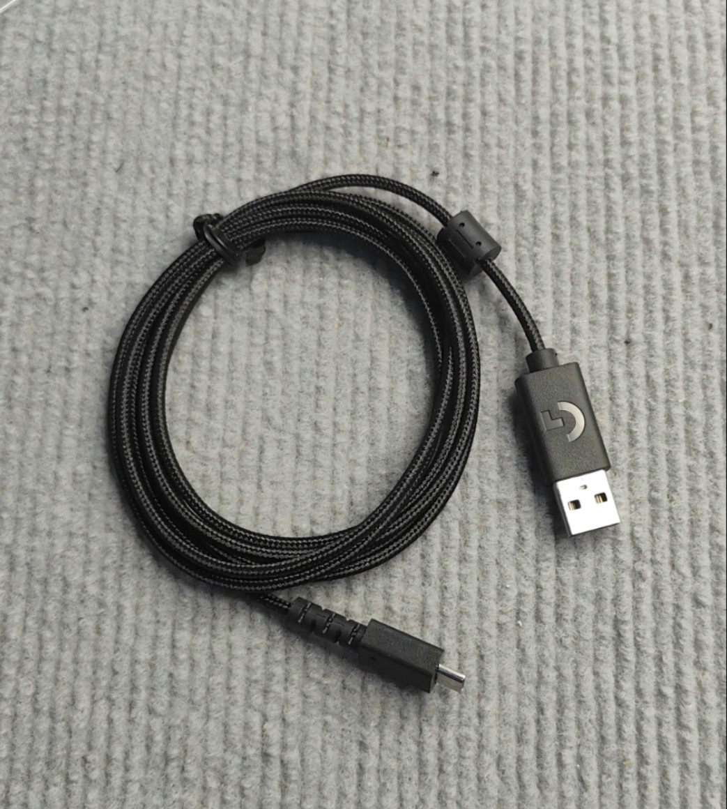 Logitech g913 tkl keyboard & g502 wireless mouse charging cable: level ...