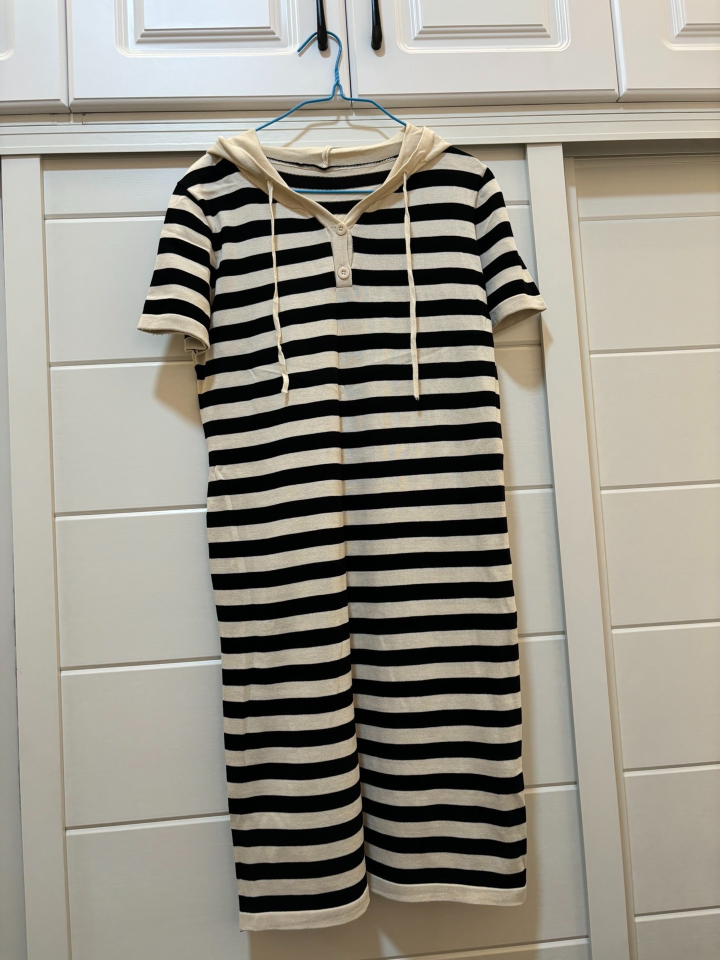 慵懶風條紋連帽洋裝女夏季2024新款韓版休閒減齡直筒中長T-Taobao