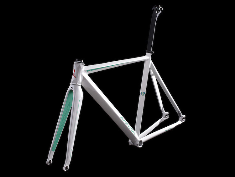AVENTON Diamond 钻石型车架组 含碳纤维前叉与坐管