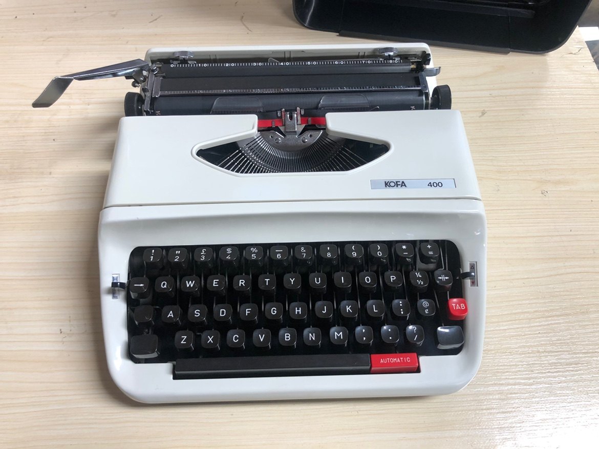复古魅力不可挡！KOFA 400卡其色老式英文打字机，让你秒变文艺复兴女神🌟-打字机-淘宝百科网