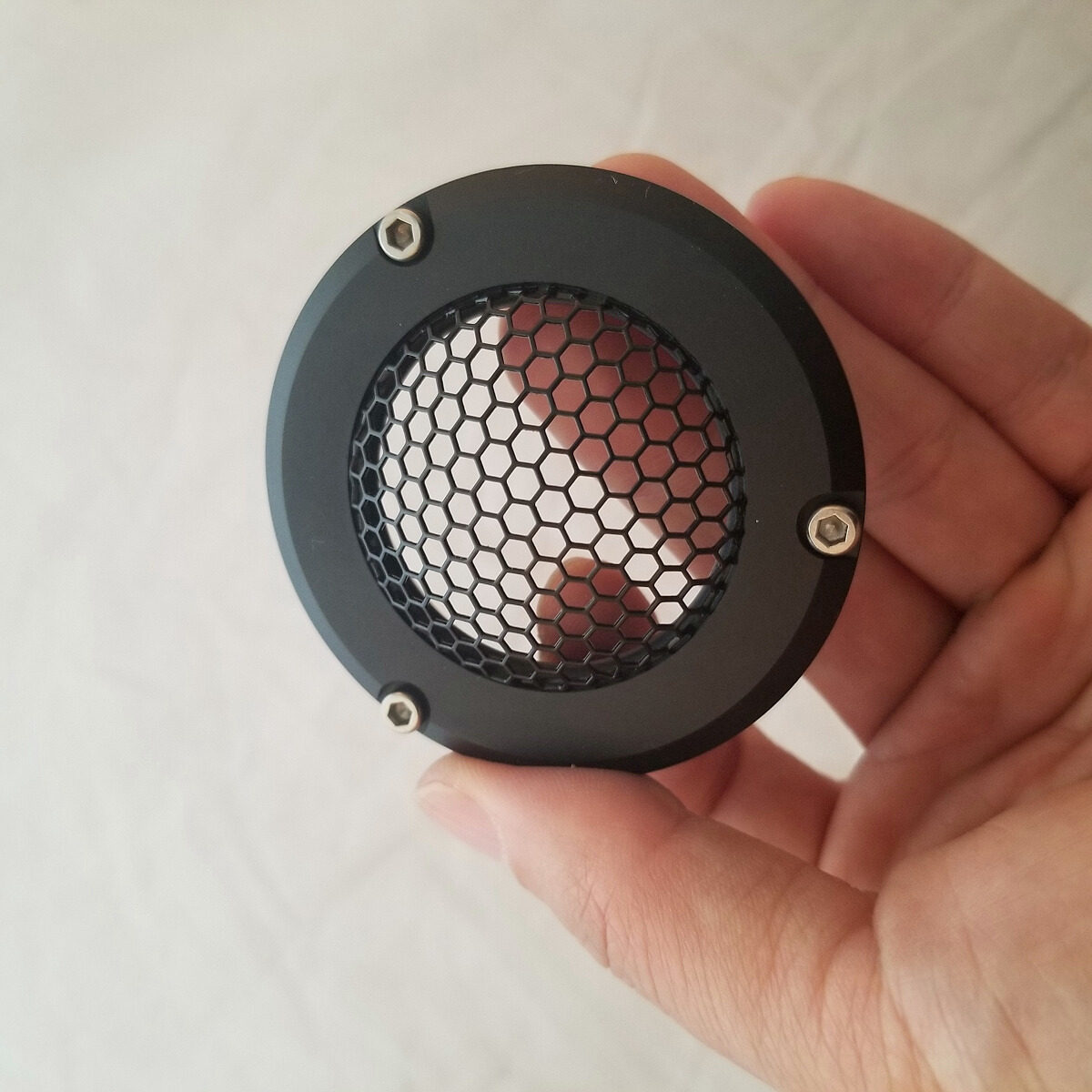 Large Alt Mesh Hood Midtone Mesh Hood Car Acoustic Horn Hood Stiletto ...