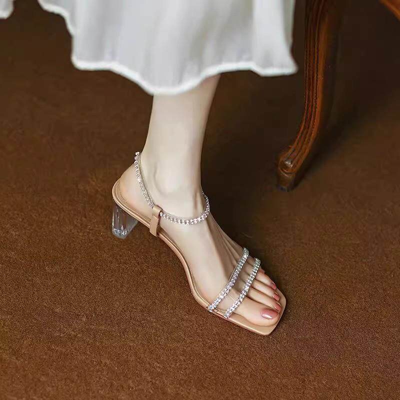 BASIUM/吻朵2025夏季新款水晶粗跟凉鞋：百搭露趾一字扣带，让你轻松穿出女神范儿！-一字带凉鞋-淘宝好物网