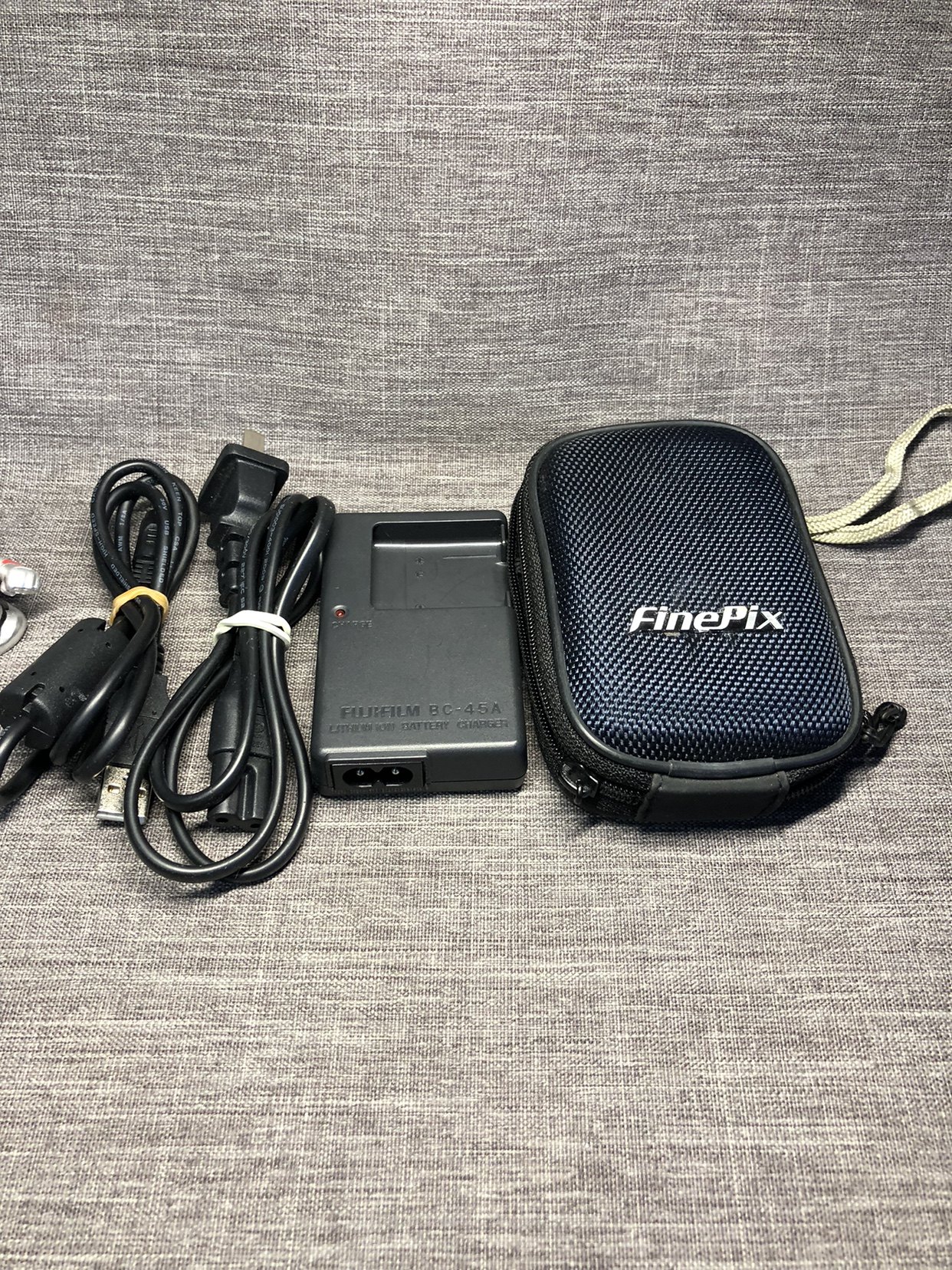 📸复古与科技的完美碰撞！ Fujifilm FinePix J25 CCD金属外壳胶片感1000W像素数码相机-旁轴相机-淘宝好物网