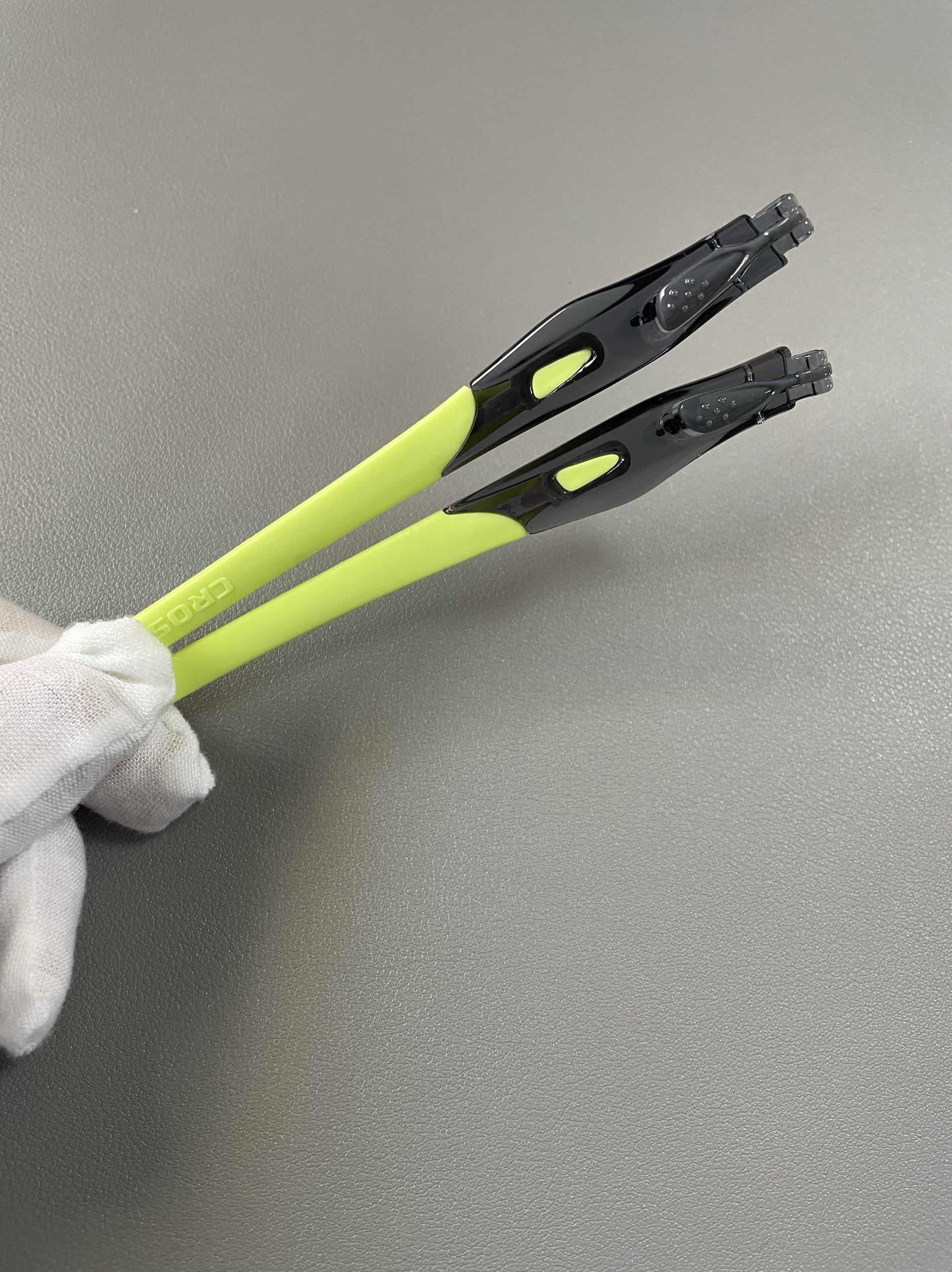 Oakley欧克利Crosslink PRO SWITCH & SWEEP替换镜腿80278029：解锁眼镜新玩法，让你的时尚态度无拘无束 ...