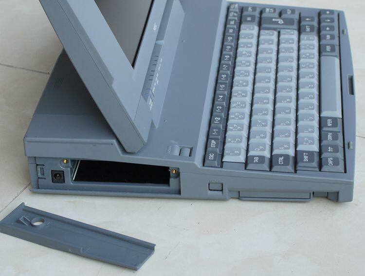 HIFIDIY论坛-古董收藏笔记本电脑：IBM ThinkPad 760EL、DELL Latitude XPi CD、NEC PC-9801 ...