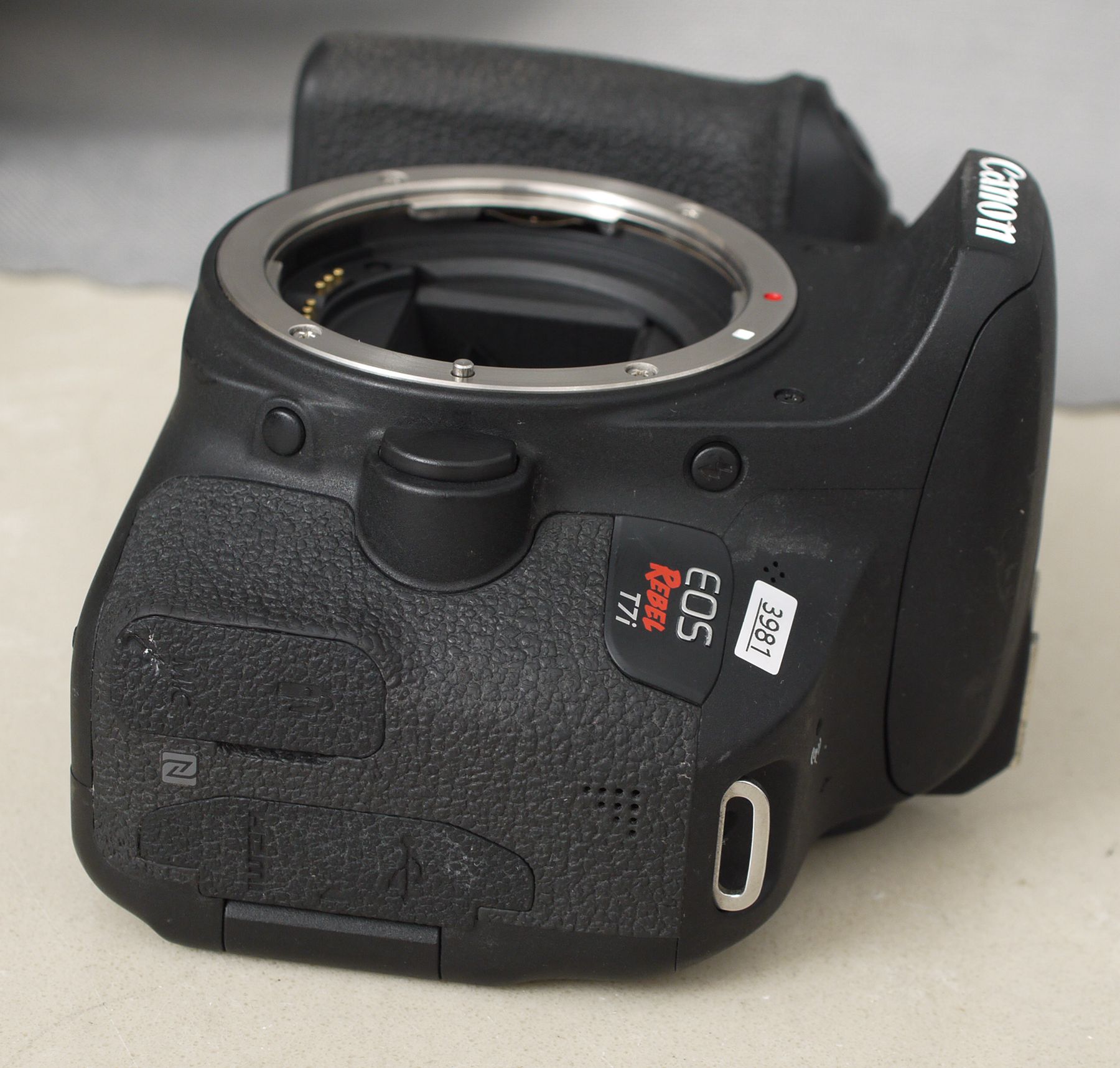 尼康 D610 全画幅数码单反相机、佳能 800D - 〓器材友情交换〓 - 矿石收音机论坛 - Powered by Discuz!