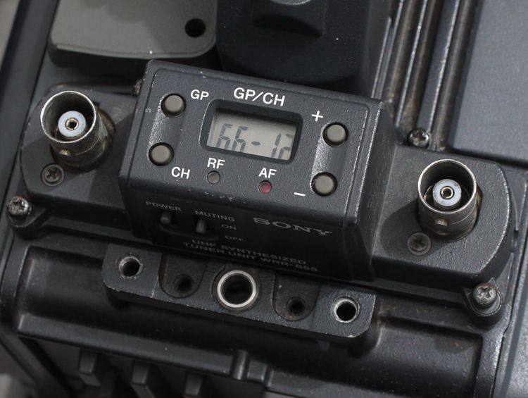 HIFIDIY论坛-广播级专业摄像机用 索尼 WRT-847B 无线麦克风 采访话筒 WRR-855B 接收器、电容麦 ...