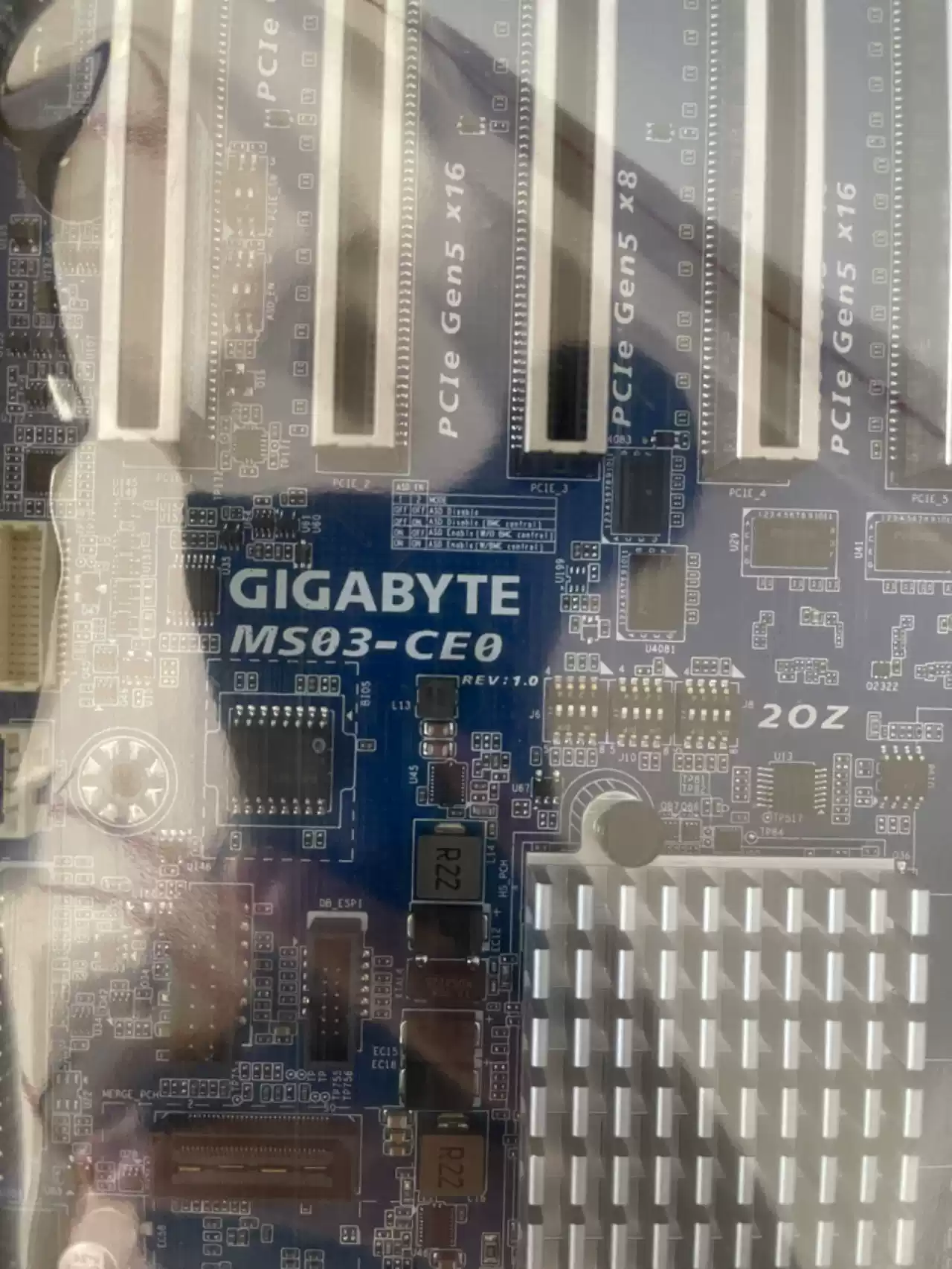 技嘉MS03-CE0伺服器主板 支援DDR5雙通道與IPMI M.2 高速伺服器主機板
