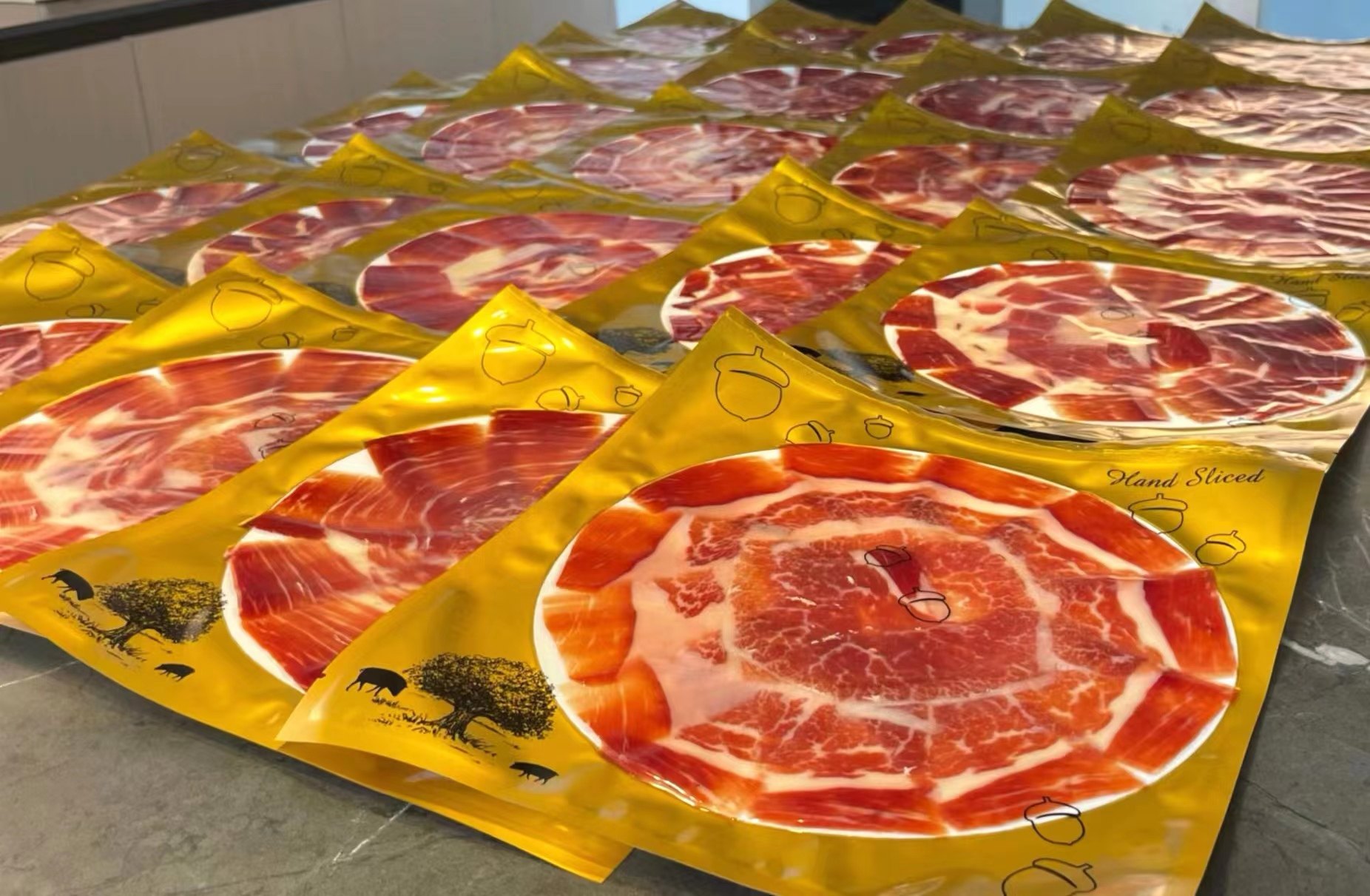 [USD 852.50] Spanish Ham 5J Iberian Ham with bone hind legs and full ...